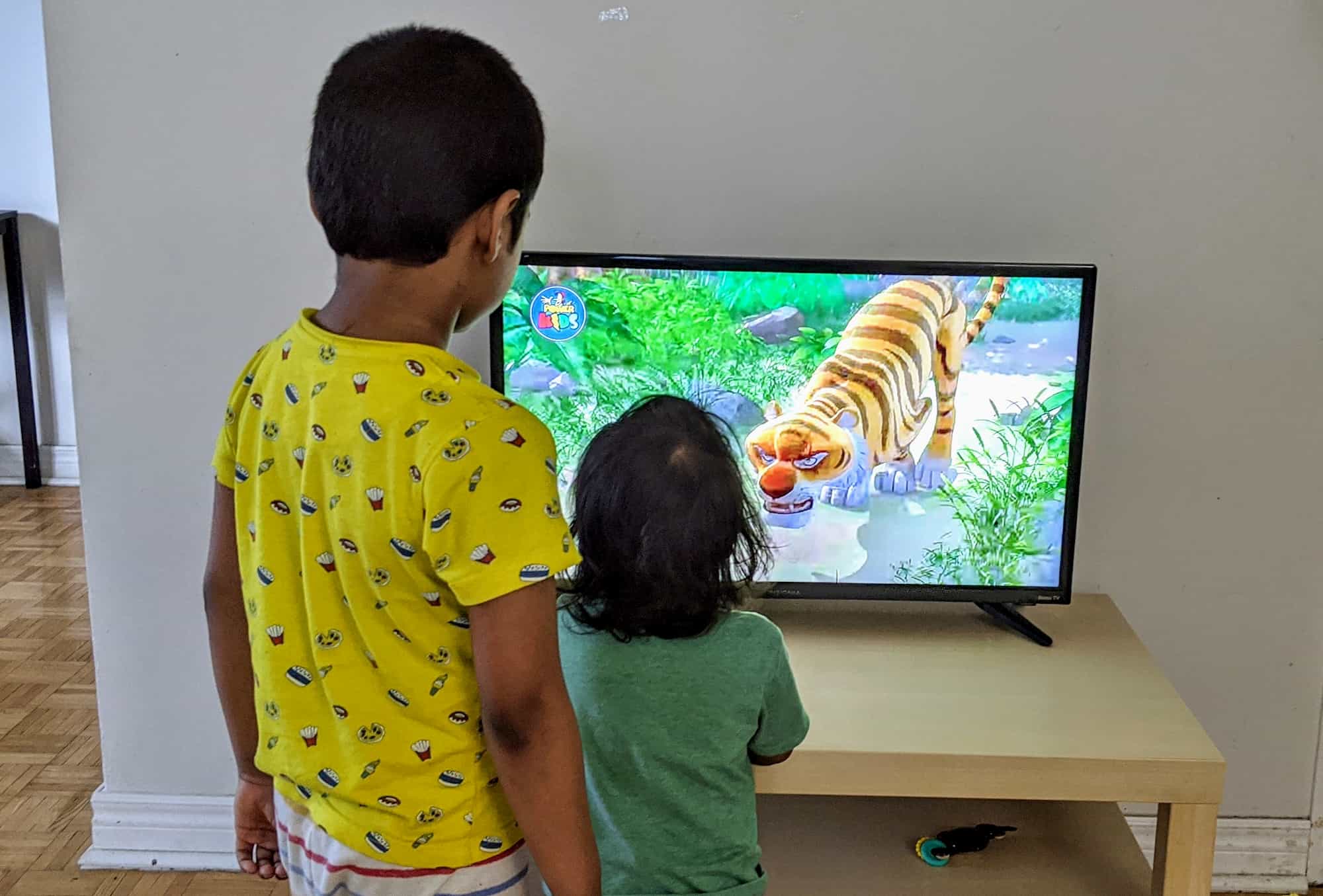 Kid's Eye Safe Smart TV - ESP32 - HCSR04 - MIcropython - IOT - SrcCodes